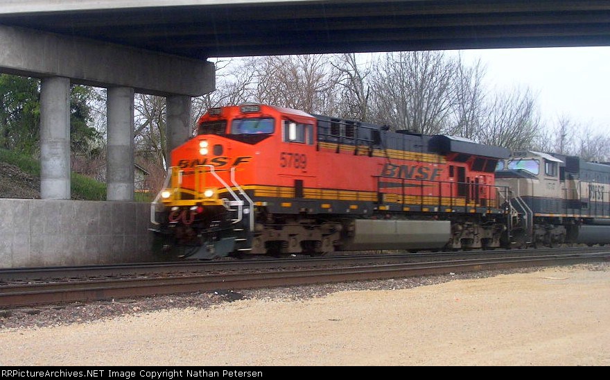 BNSF 5789